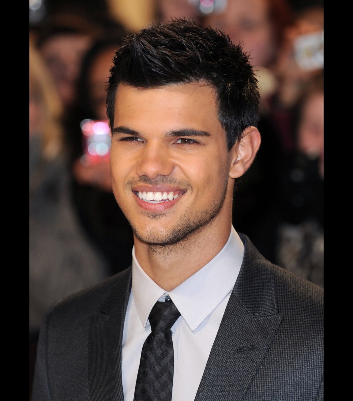 Photo : Taylor Lautner et son sourire impeccable - PureBreak