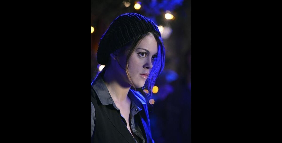 Photo : Paige de retour dans Pretty Little Liars - PureBreak