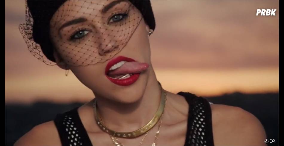 Miley Cyrus dans le clip de We Can't Stop - Purebreak