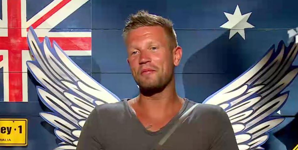 Les Anges 6 : Benjamin a testé le ver blanc - Purebreak