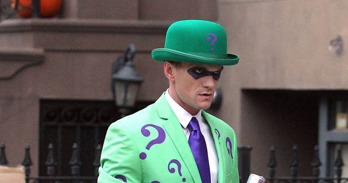 Neil Patrick Harris déguisé en L'Homme mystère de Batman pour Halloween ...