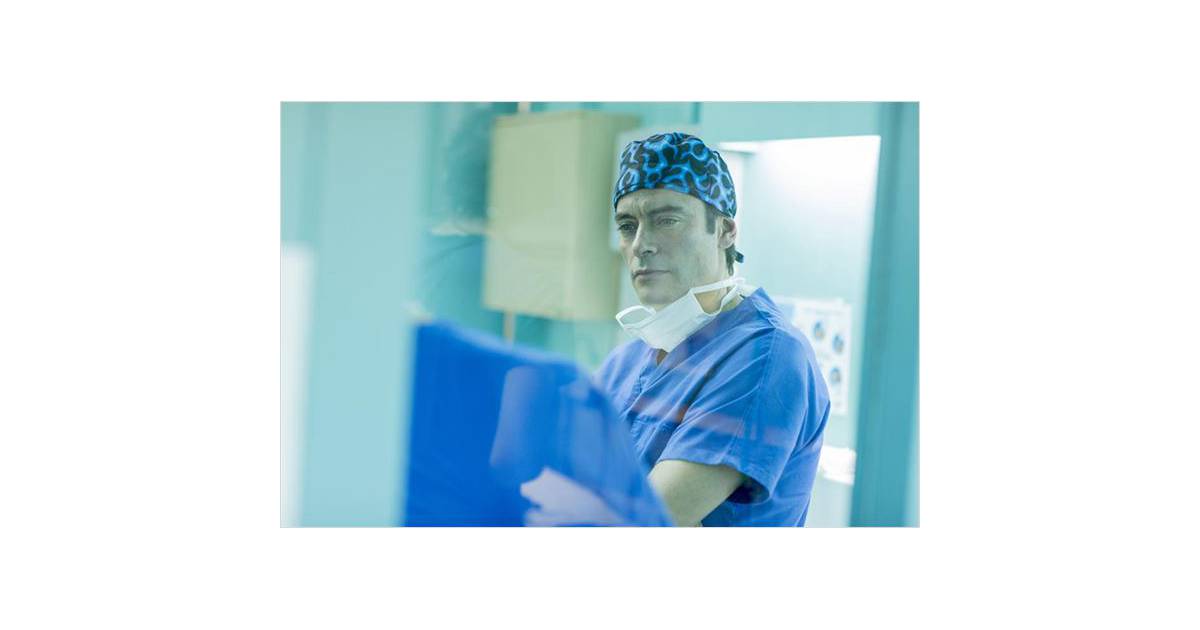 Interventions : Anthony Delon en médecin pour TF1 - Purebreak