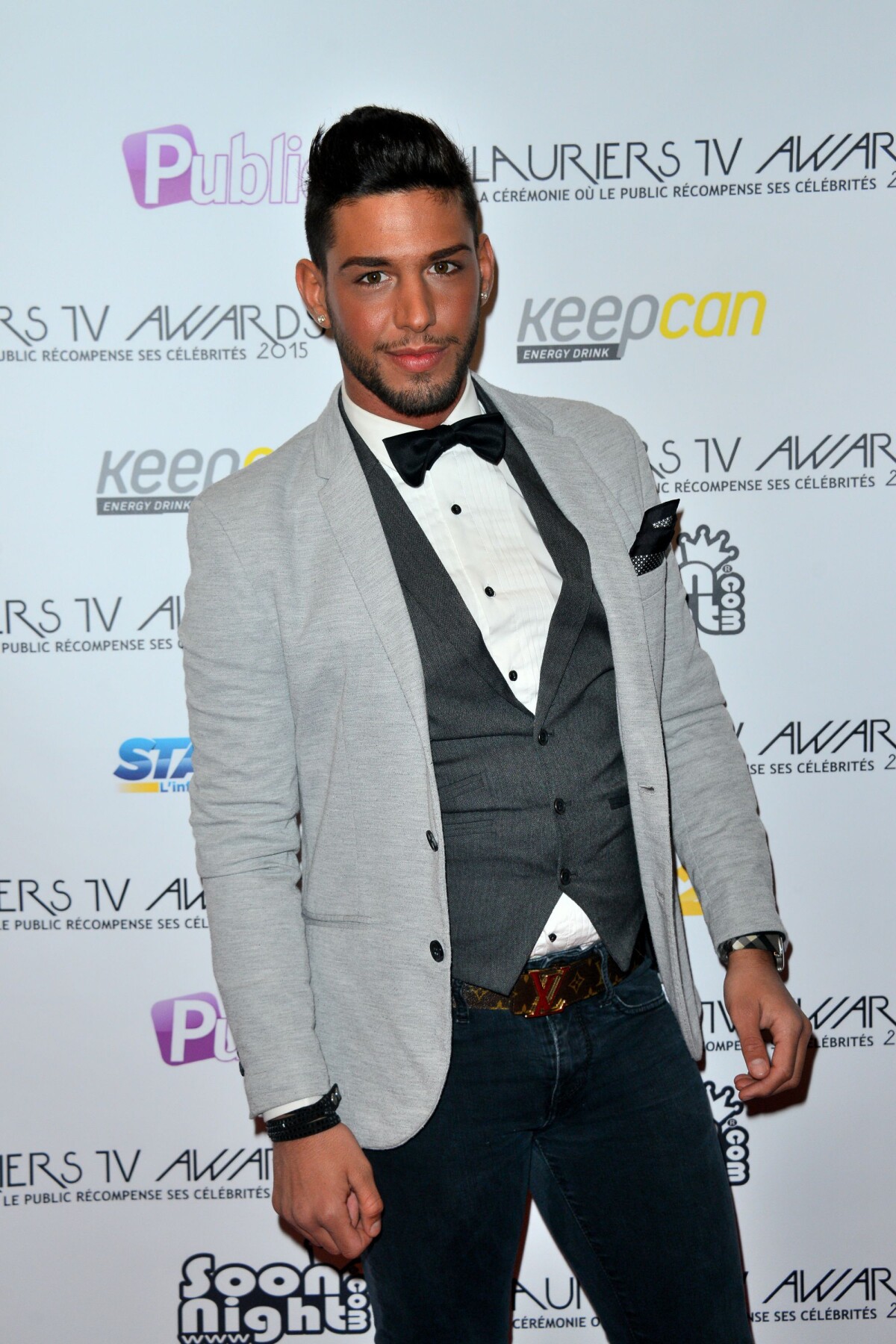 Photo : Sacha de Secret Story 8 sur le tapis-rouge de la cérémonie des ...
