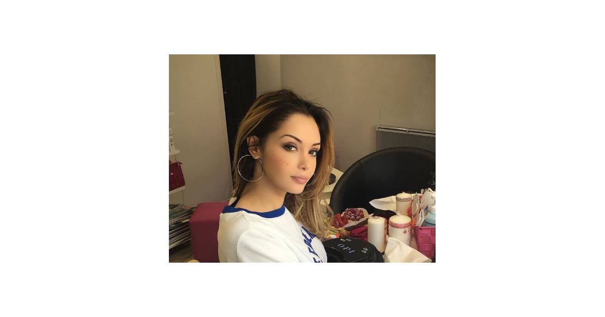 Nabilla Benattia fait des manucures à sa chienne Pita sur Snapchat ...