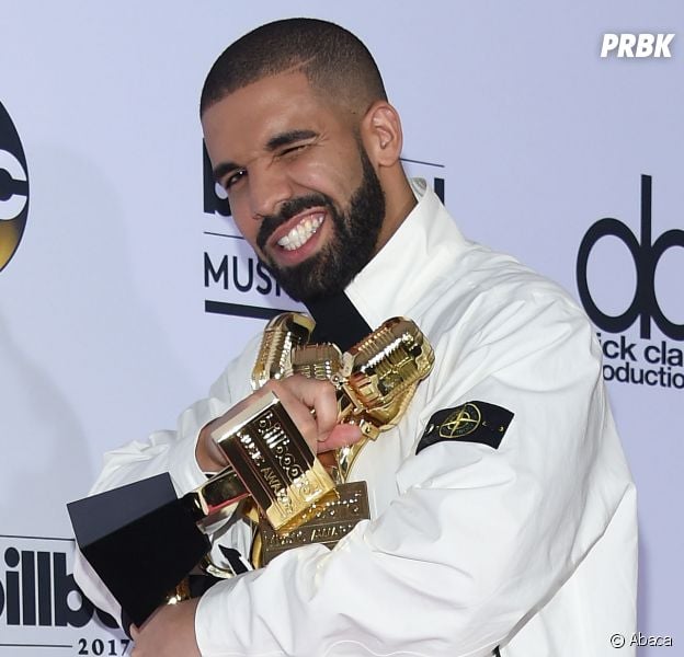 Drake met le feu aux Billboard Music Awards 2017 (VIDEO) - Purebreak