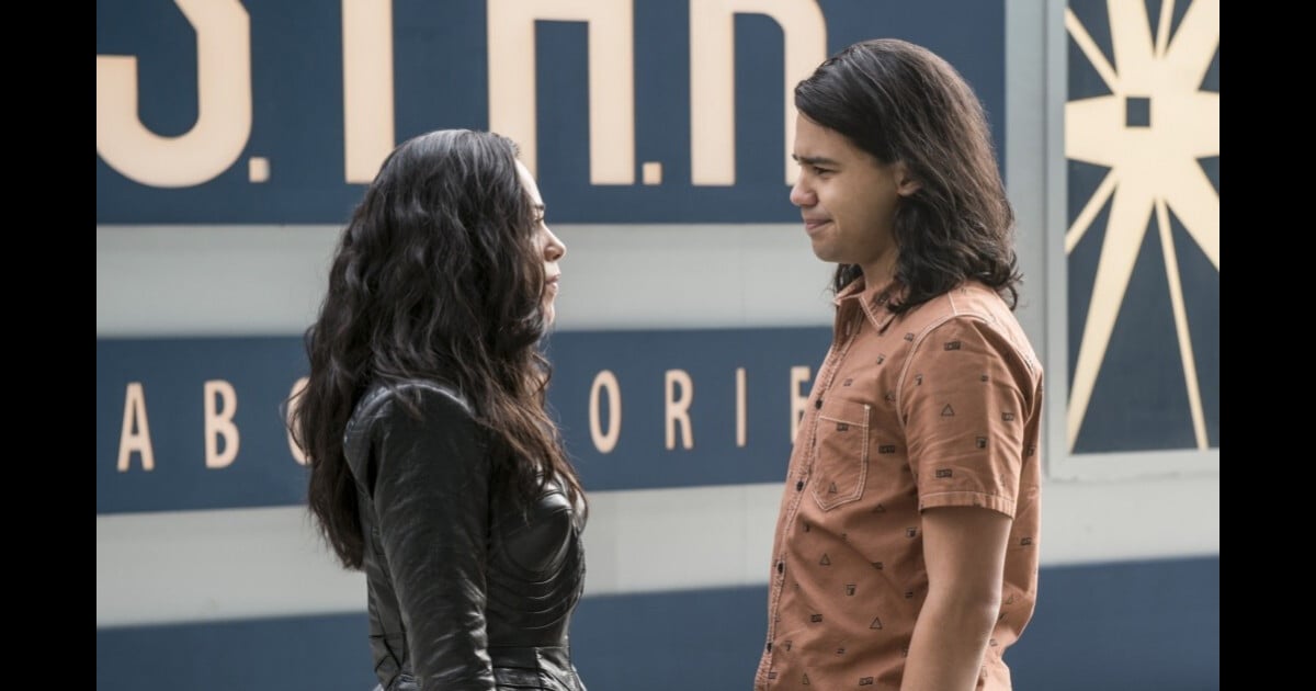 The Flash saison 4 : Cisco et Gypsy enfin en couple ? - PureBreak