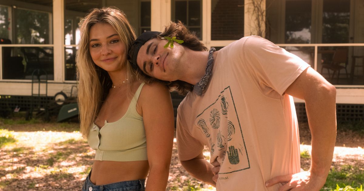 Chase Stokes (Outer Banks) et Madelyn Cline de nouveau en couple : "Ils tiennent l'un à l'autre ...