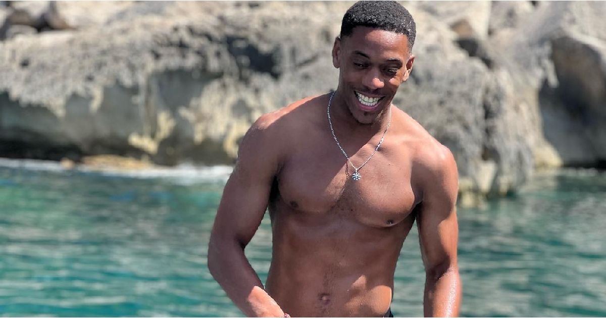Anthony Martial en couple avec une candidate des Cinquante ? Ça se ...