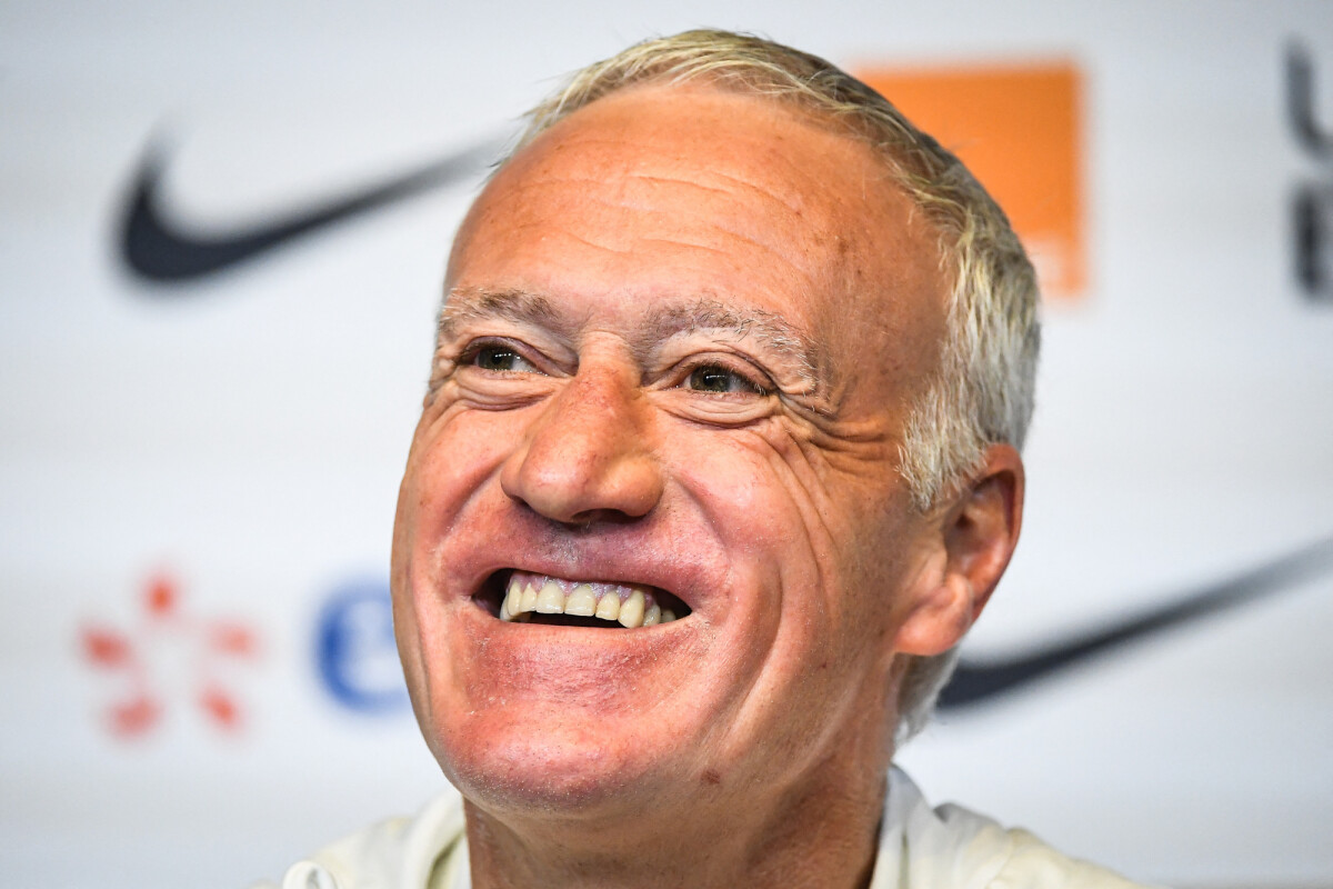 Photo : Didier Deschamps lors de la conférence de presse de l'équipe de France avant le match de ...