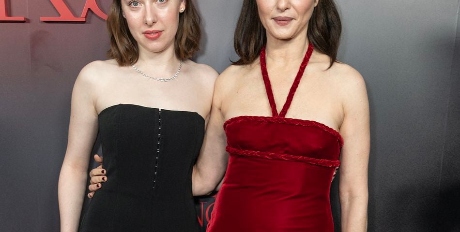 Kitty Hawthorne et Rachel Weisz à la première du film Dead Ringers à ...