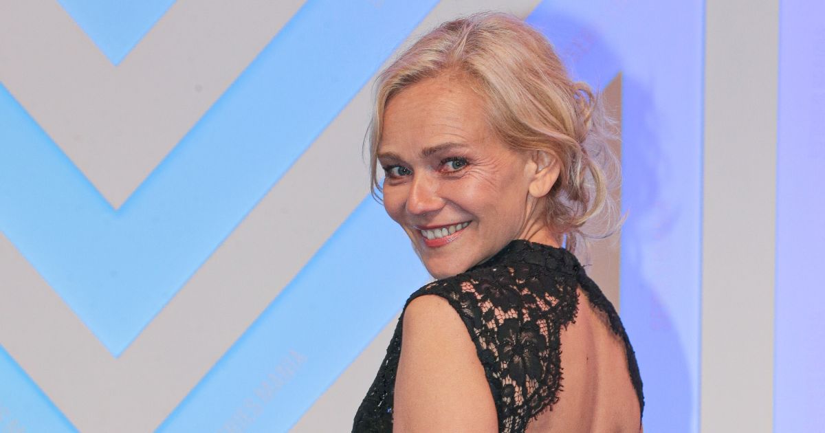 Claire Borotra au photocall de la série Les randonneuses lors du ...