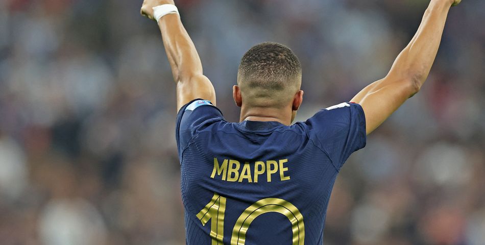 Info - Kylian Mbappé nommé capitaine de l’équipe de France par Didier Deschamps - Match France ...