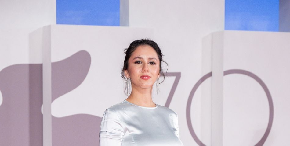 Anaide Rozam - Arrivées à la première du film Les miens lors de la ...