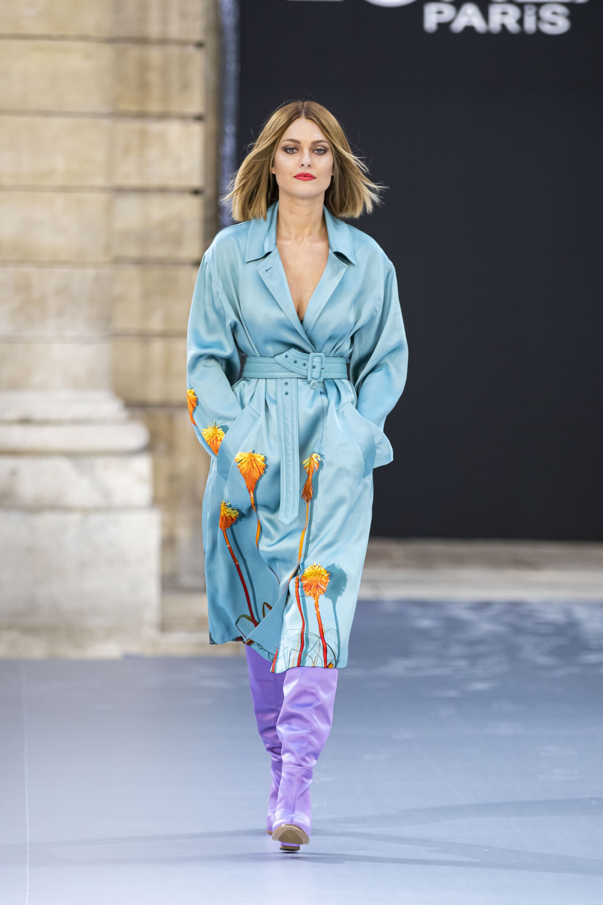 Photo : Caroline Receveur - Défilé L'Oréal Paris 2019 à la Monnaie de ...