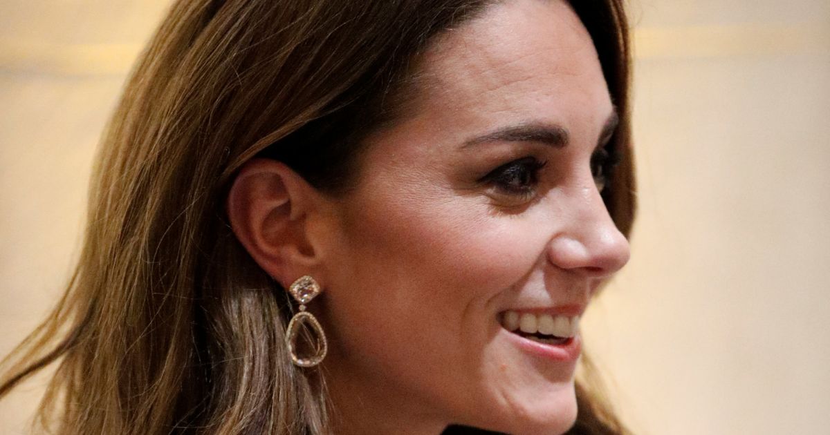 Façon plus ou moins polie de pointer du doigt, moins leur ascension ...