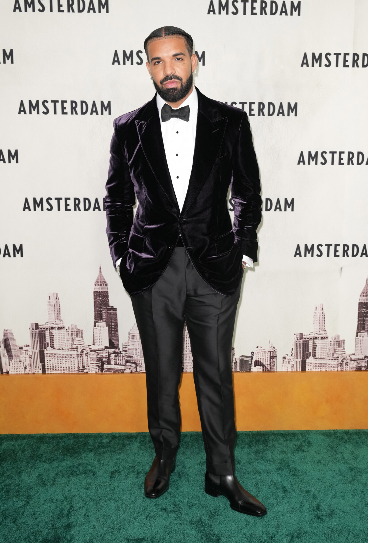 Photo : Drake - Première du film "Amsterdam" à New York le 18 septembre ...