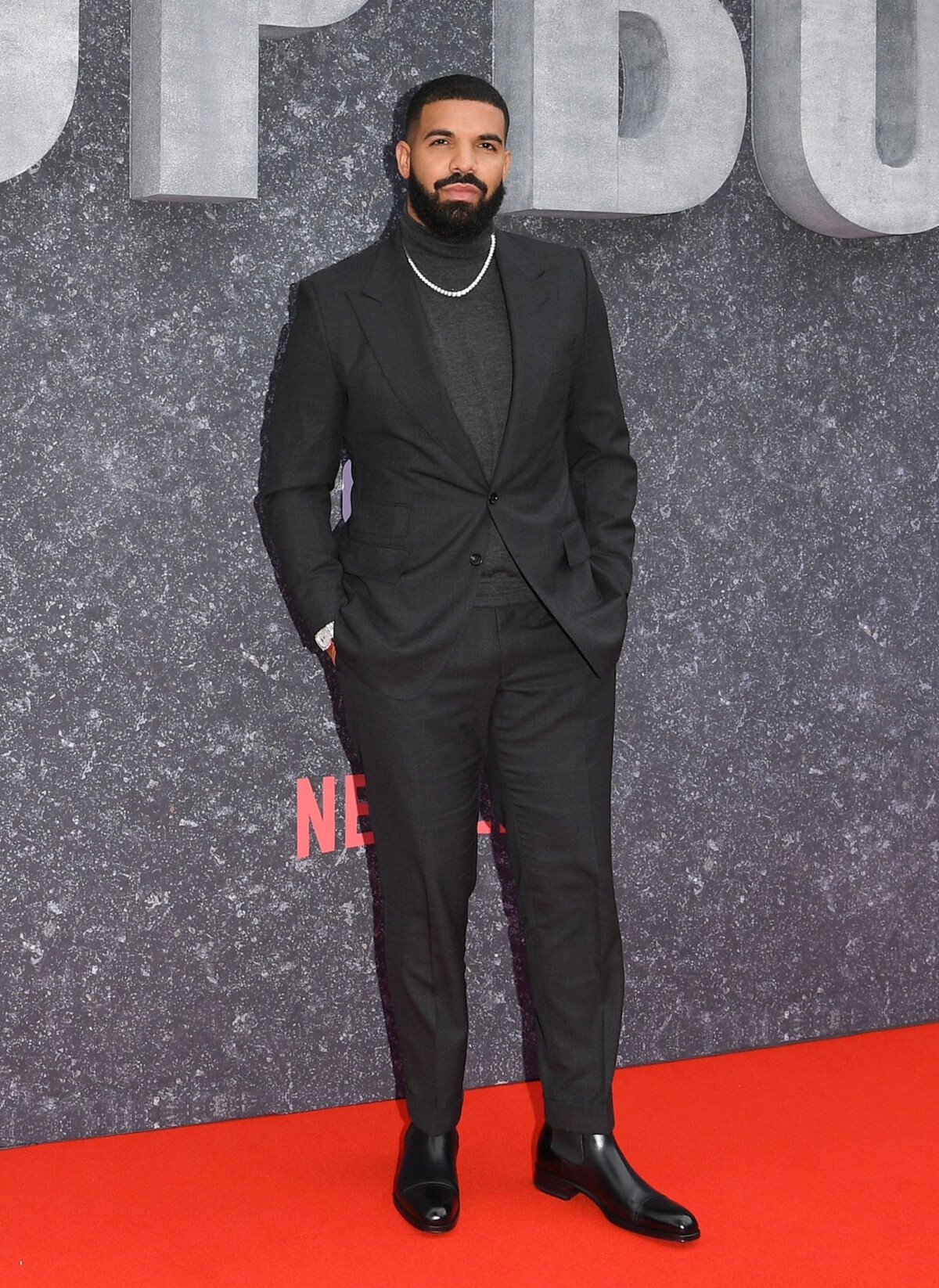 Photo : Le rappeur Drake à la première de la série Netflix "Top Boy" au ...