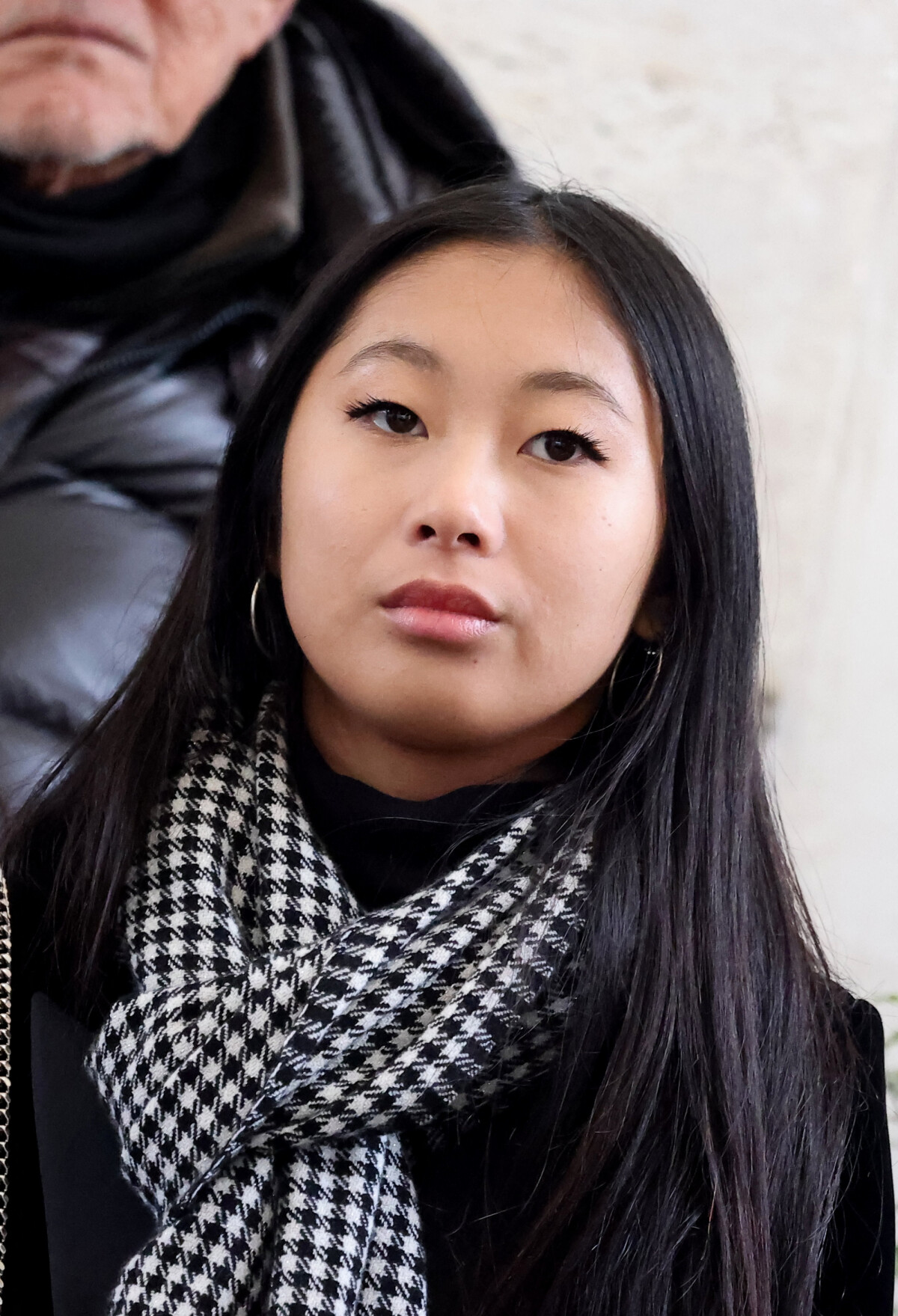 Photo : Jade Hallyday lors de l'inauguration d'une plaque commémorative ...