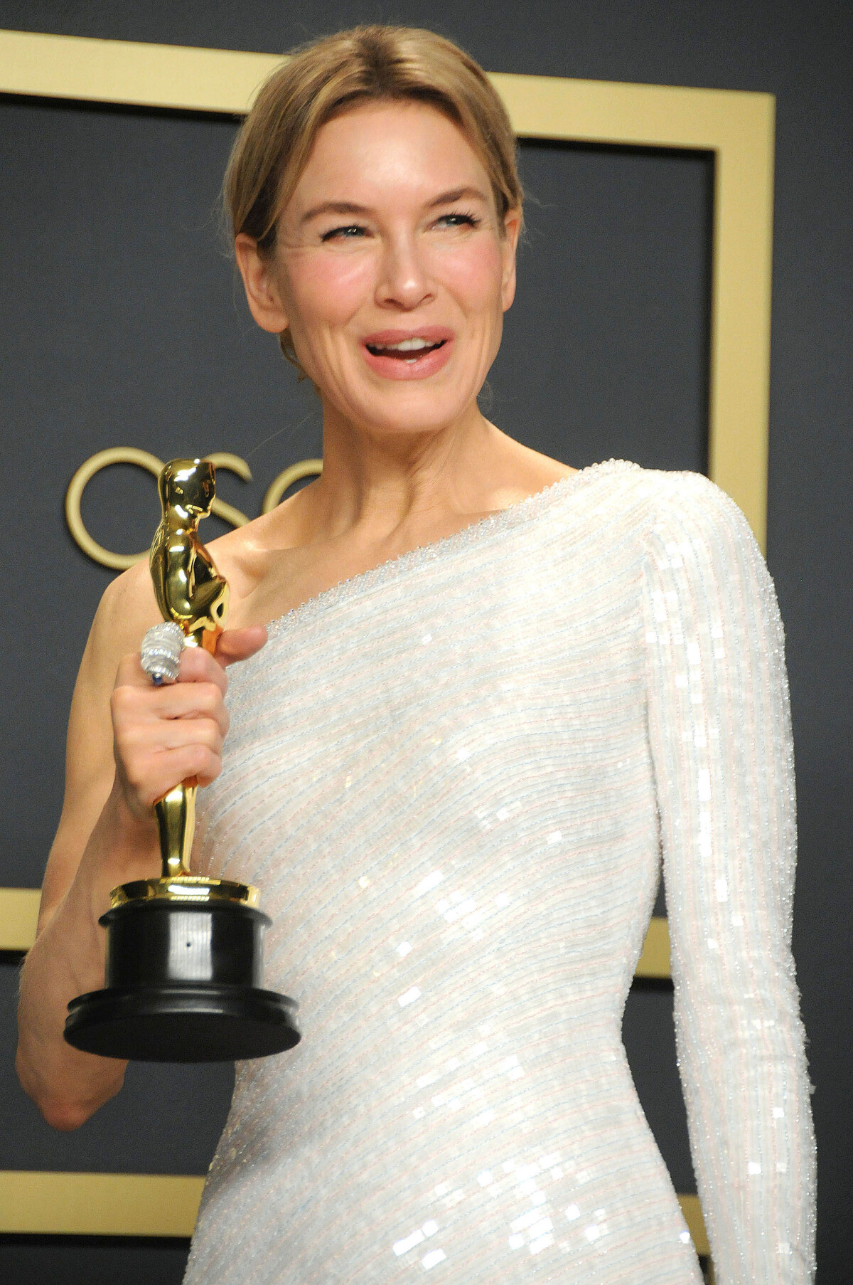 Photo : Renée Zellweger, lauréate du prix de l'actrice dans un rôle ...