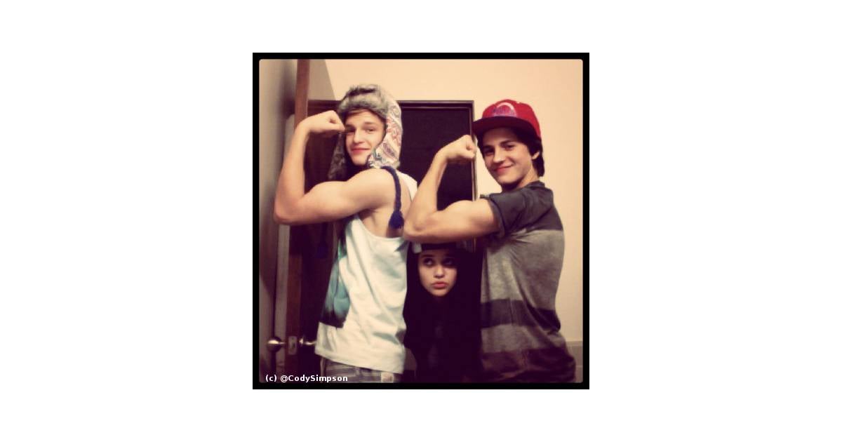 Cody Simspon pris en flagrant délit d’exhibitionnisme : il montre ses ...