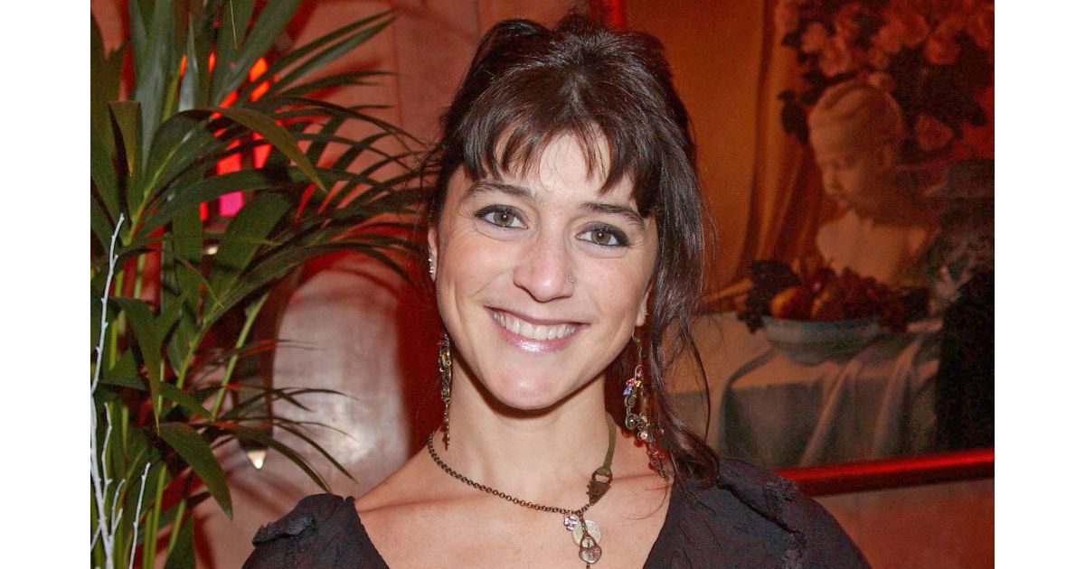 Claire était professeur de chant alors elle pense pouvoir gérer ce rôle ...