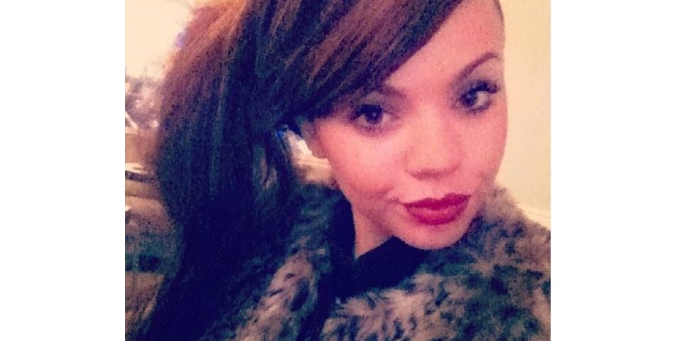 Niia Hall se dévoile... dans son bain - Purebreak