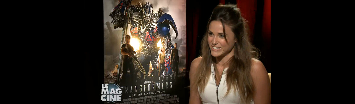 Photo : Capucine Anav souriante face à Mark Wahlberg - PureBreak