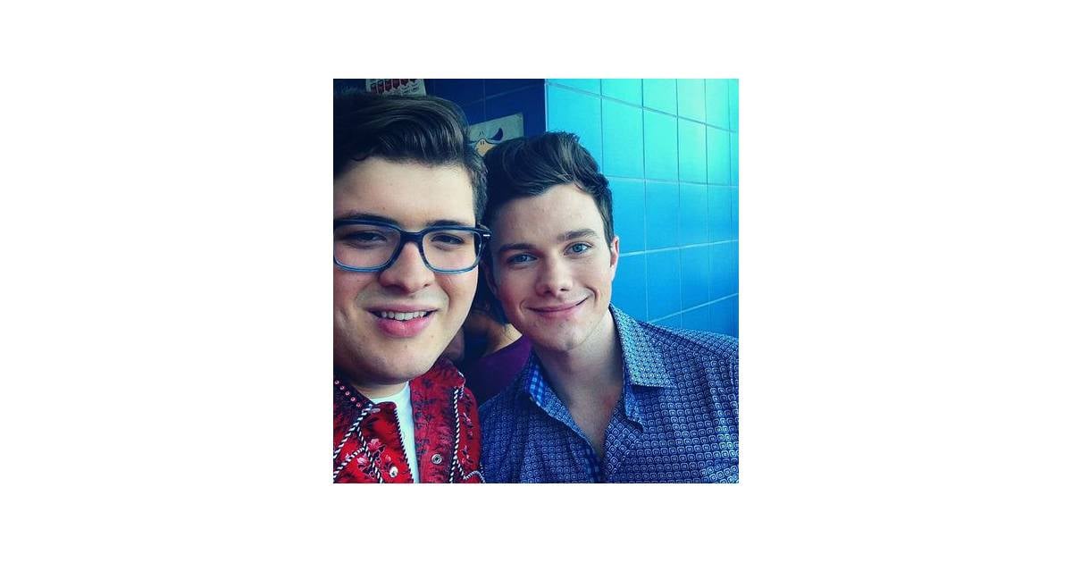 Glee saison 6 : Noah Guthrie (Roderick) prend la pose avec Chris Colfer ...