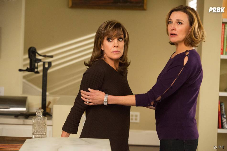 Dallas saison 3 : Sue Ellen face à ses démons - Purebreak