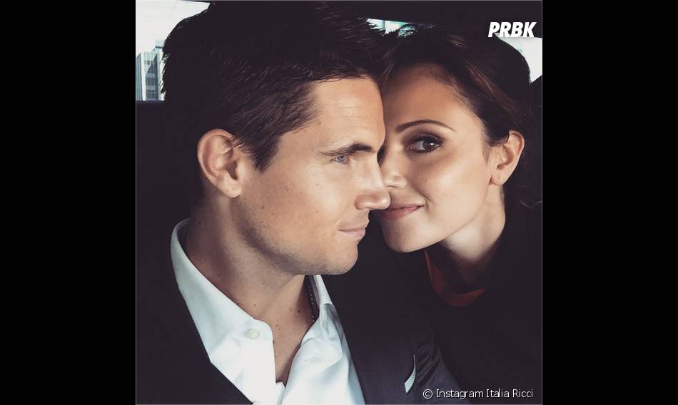 Robbie Amell (Flash) est fiancé à Italia Ricci - Purebreak