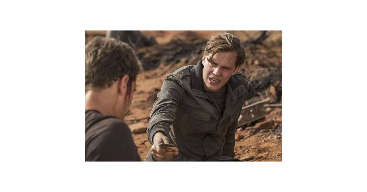 Divergente 3 : Matthew (Bill Skarsgard) sur une photo - Purebreak