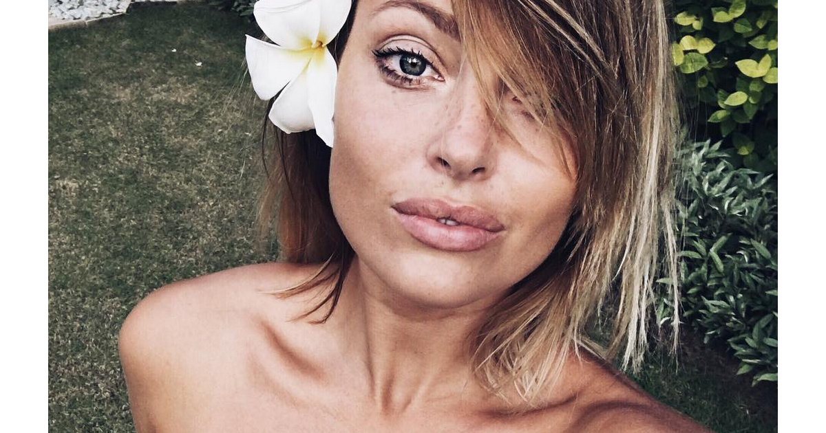 Caroline Receveur sexy en bikini : elle parle de la chirurgie ...