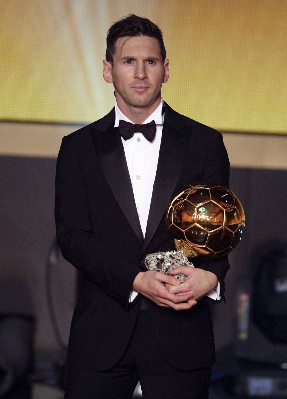 Photo : Lionel Messi en brun, avec sa couleur de cheveux naturelle ...