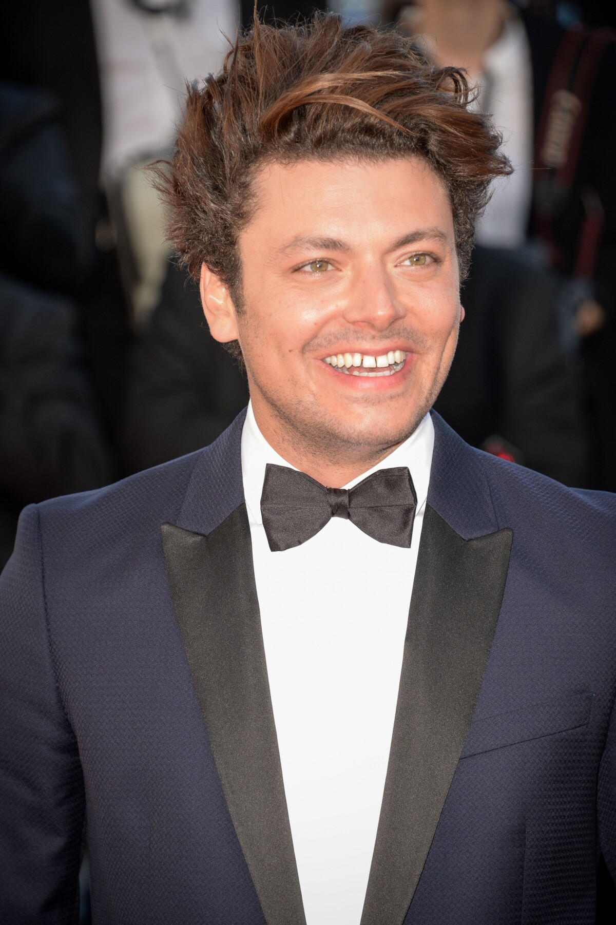Photo : Kev Adams change de look pour un nouveau rôle - Volum (PureBreak)