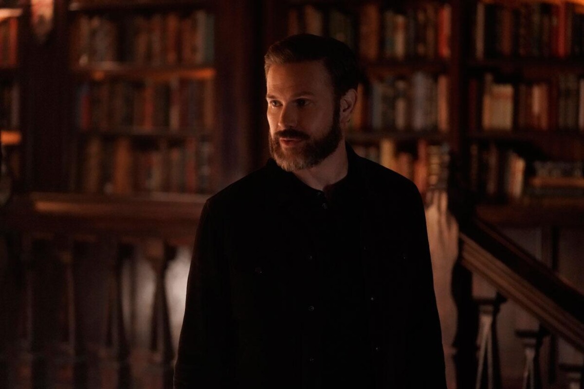 Photo : Legacies saison 2, épisode 12 : Alaric (Matt Davis) sur une ...