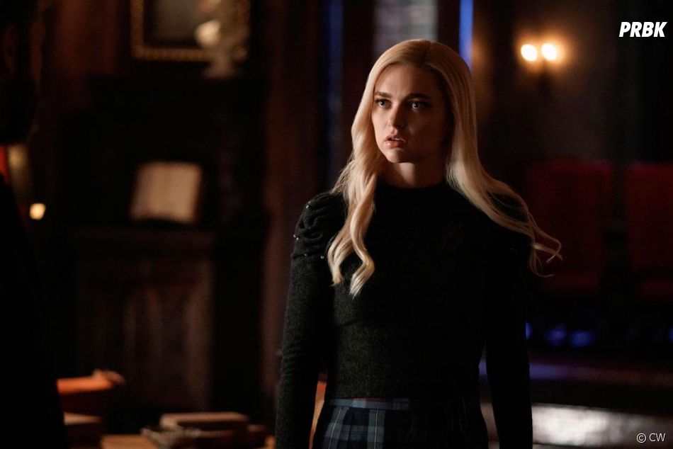 Legacies saison 2, épisode 12 : Lizzie (Jenny Boyd) sur une photo ...