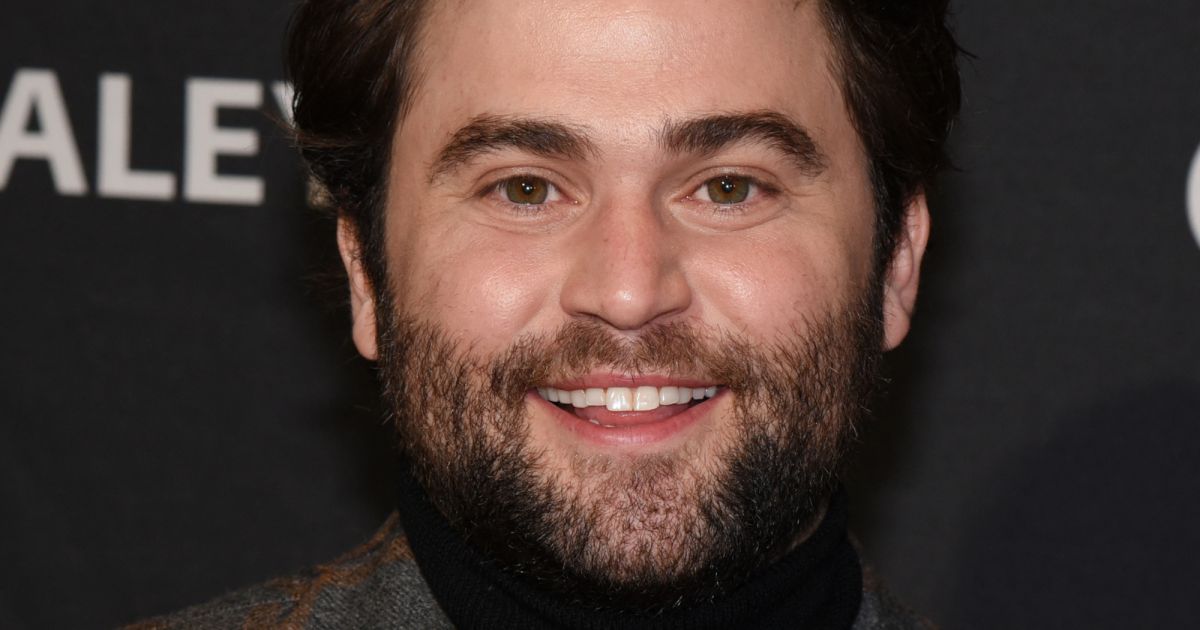Jake Borelli. - Photocall de la série Grey's Anatomy lors du PaleyFest 2023 à Los Angeles, le 2 ...