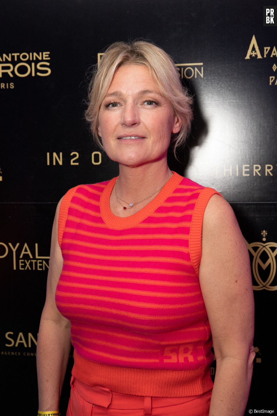 "Ah merde..." : Anne-Elisabeth Lemoine gaffe en balançant sur les ...