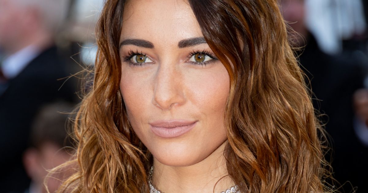 Delphine Wespiser (robe Christophe Guillarmé) - Montée des marches du ...