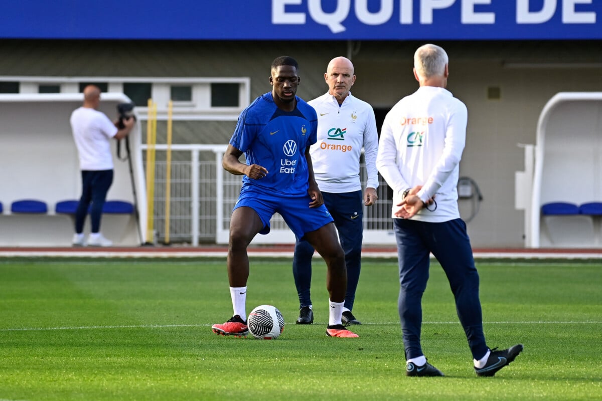 Photo : Malo Gusto Didier Deschamps (sélectionneur) - staff - L'équipe ...