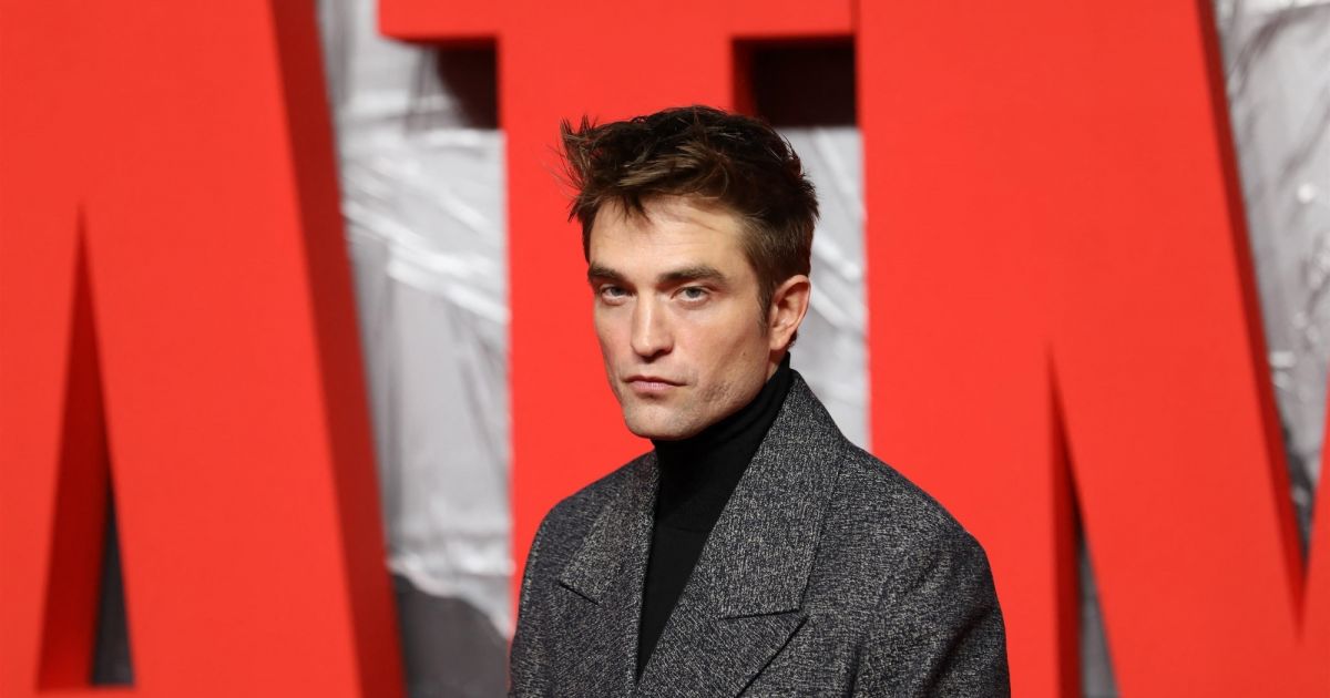 Robert Pattinson à la première du film The Batman à Londres, le 23 ...