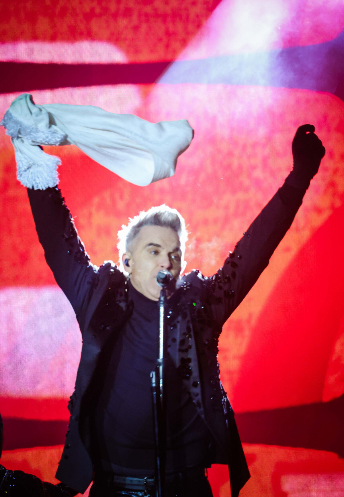 Photo : Robbie Williams fait le show à Schladming le 8 décembre 2023 ...