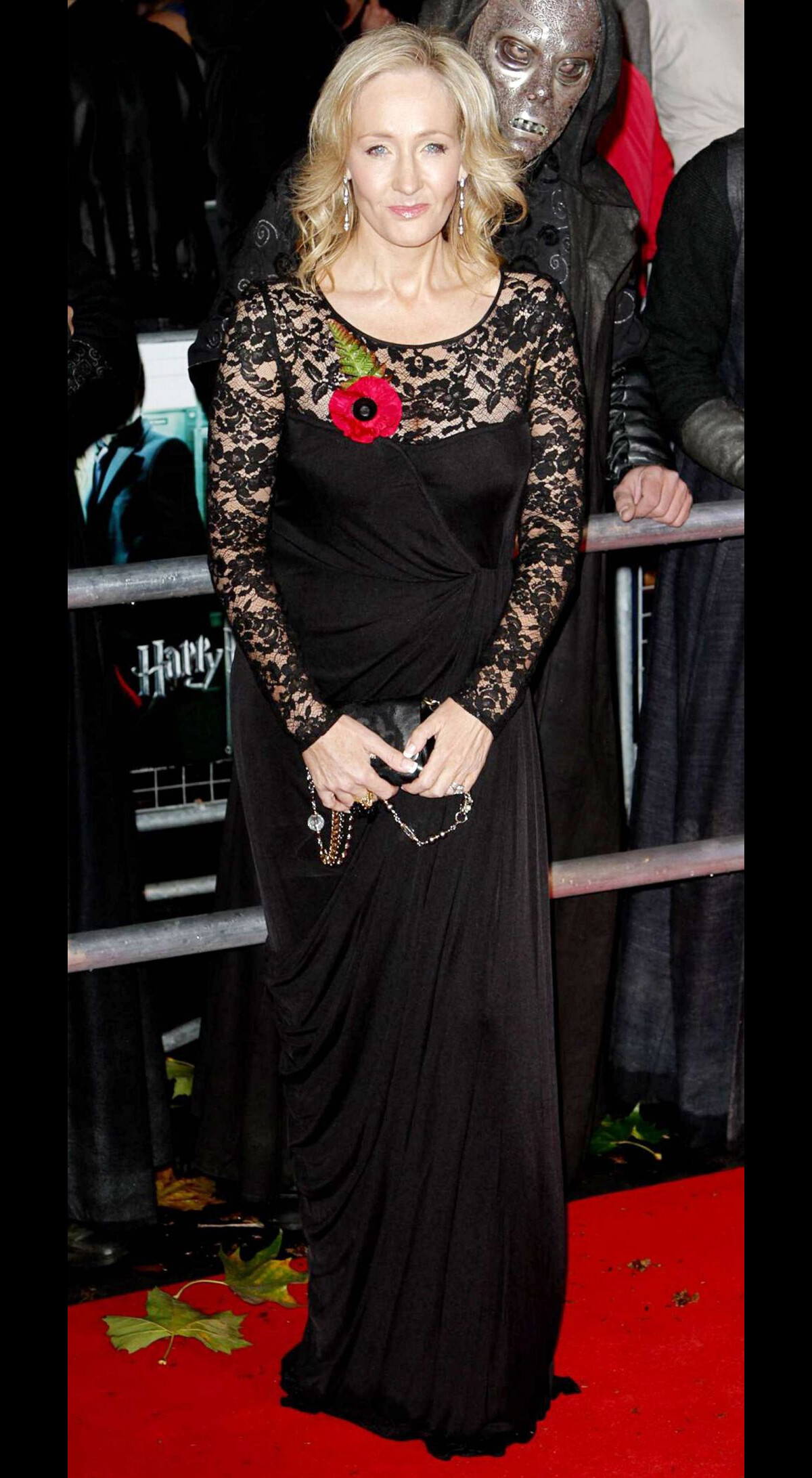 Photo : J.K. Rowling s'en prend plein la figure de la part des ...