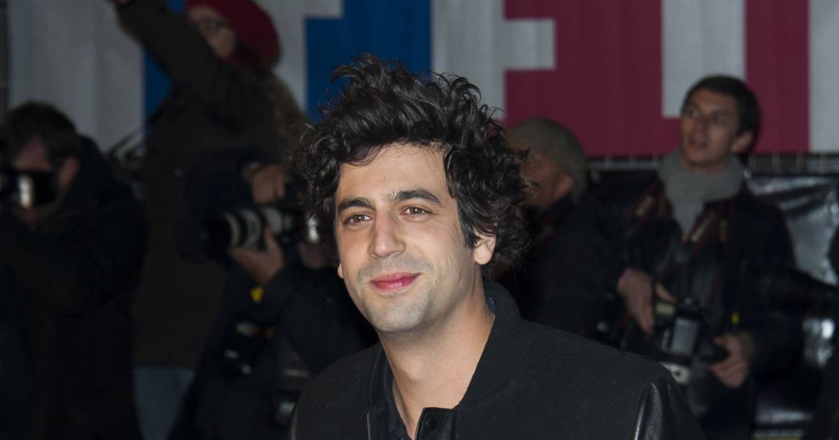 Max Boublil sur le tapis rouge des NRJ Music Awards 2014 - Purebreak