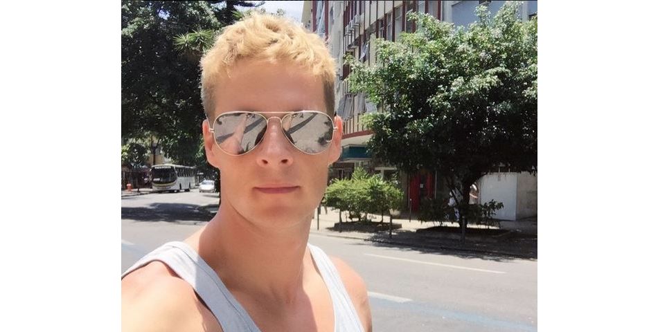 Matthieu Delormeau dans les rues de Rio pour le tournage du prime des ...