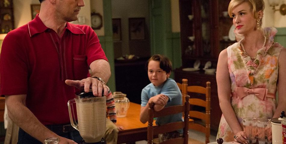Mason Vale Cotton face à Jon Hamm et January Jones dans Mad Men - Purebreak