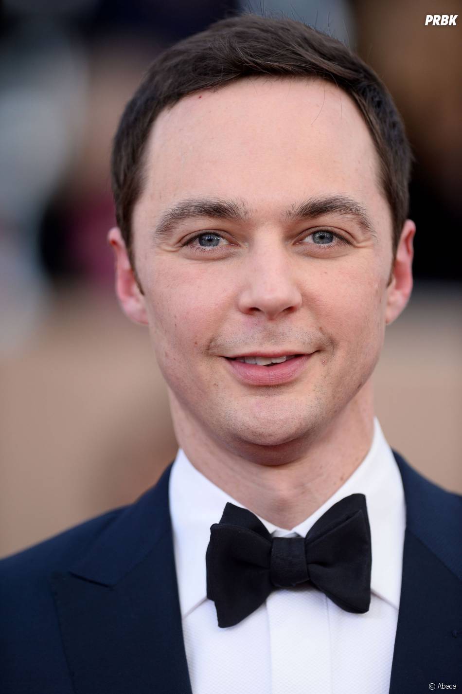 Jim Parsons classe lors du tapis rouge des SAG Awards 2016, le 30 ...