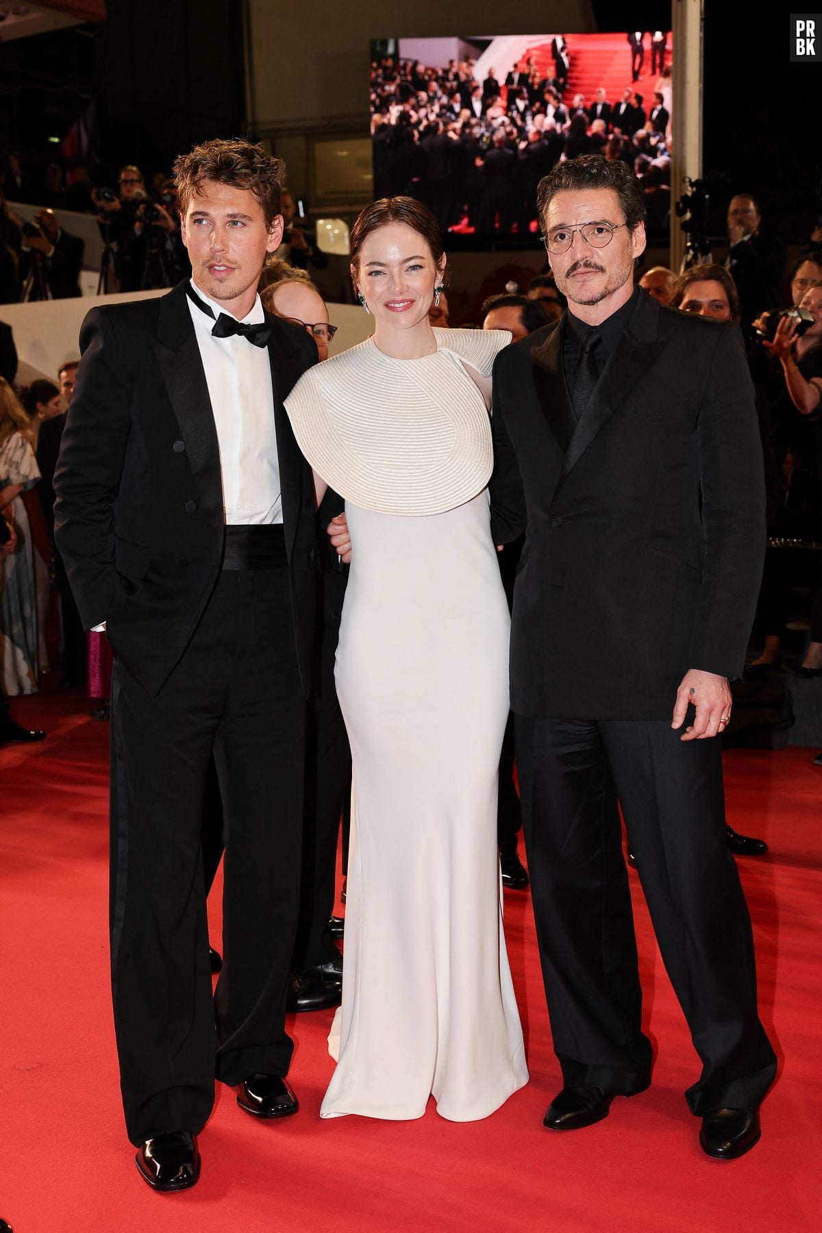 Photo : Austin Butler, Emma Stone, Pedro Pascal - Descente des marches ...