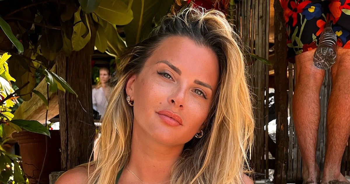 "Tu es de plus en plus canon", Kelly Vedovelli charme ses fans avec ses ...