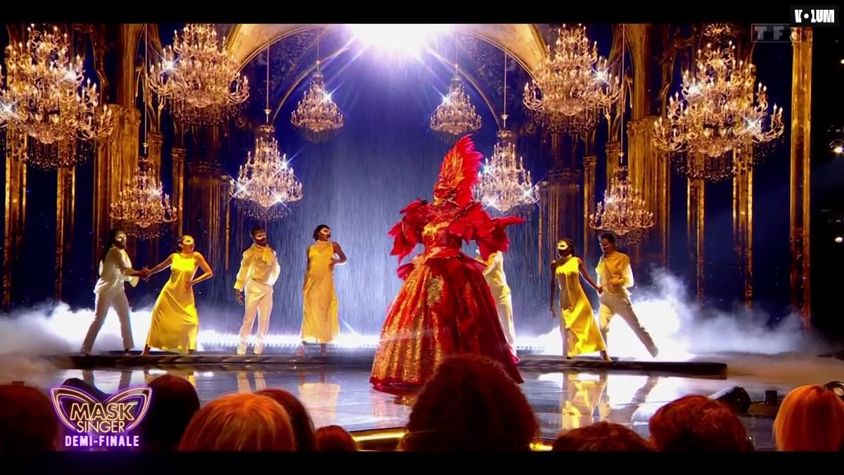Photo : La Vénitienne, demi-finaliste de Mask Singer 2026. - Volum ...